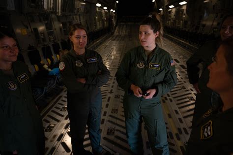 All Female Aircrew Flies C 17 Over Historic Airshow Air Force Reserve Command News Article