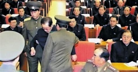 장성택 숙청 끌려나가는 모습 북한 직접 공개 베를린 사실이었네