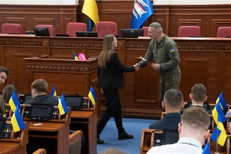 Кличко в День молоді зустрівся з Київською міською молодіжною радою Вечірній Київ