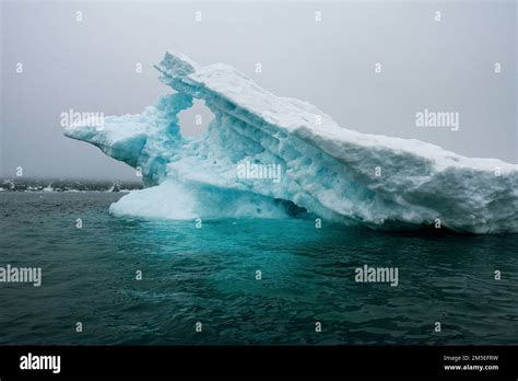 Ice mountaiin hi-res stock photography and images - Alamy