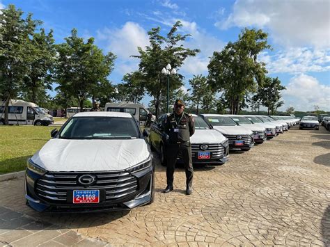 ចិន ផ្តល់ជំនួយរថយន្តទំនើប ១៥០គ្រឿង និងសម្ភារៈការិយាល័យមួយចំនួនដល់ក្រសួងការពារជាតិកម្ពុជា