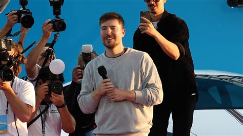 Contestants On Mrbeasts Beast Games Say They Were Hungry And Injured On Set The New York Times