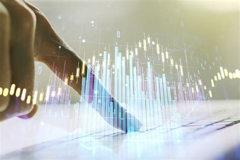 배경 외환 및 투자 개념에 노트북에 손 입력과 추상 창조적 인 금융 그래프의 멀티 노출 가상현실에 대한 스톡 사진 및 기타