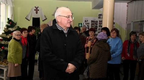 Възрастни и хора с увреждания в община Кубрат получиха хранителни продукти за Коледа Новини бг