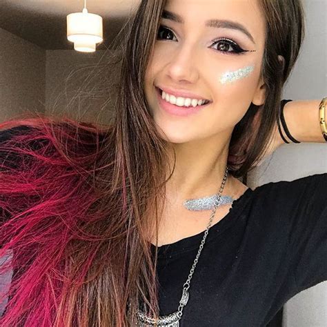 Pretty Girls 42 Pics