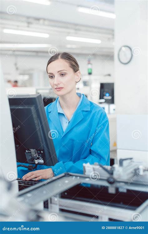 Electrical Engineer Working In Electronics Manufacturing Stock Image Image Of Career Work