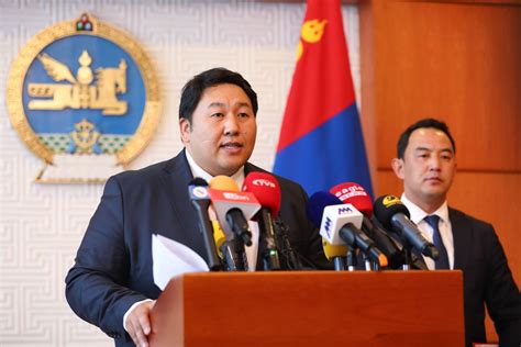 Газрыг гадаадын иргэн аж ахуйн нэгжид эзэмшүүлсэн асуудлыг яаралтай шалгахыг Засгийн газарт