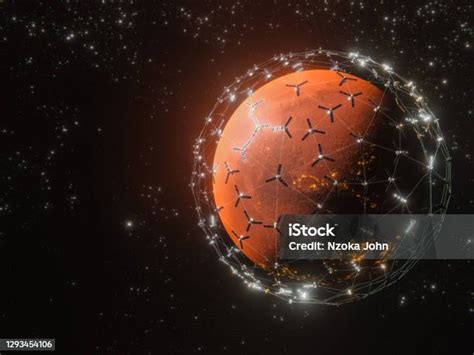감시 및 연구 하에 우리의 태양계 를 넘어 알 수없는 행성 주위에 위성 아름다운 추상적 인 그림 우주와 빛나는 별의 행성 활화산이 있는 알 수 없는 행성들 스톡 사진 0명에