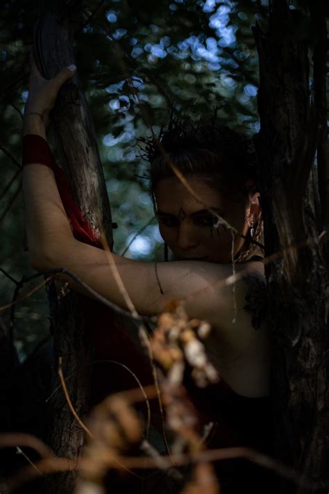 Ведьма Фотосессия Ведьма Модельные позы