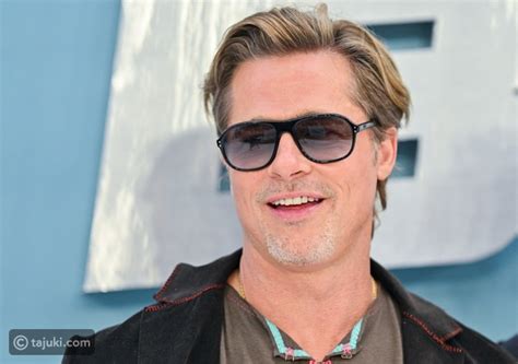 براد بيت يثير ضجة عالمية بإطلالته الشبابية رغم بلوغه الـ60 فما السر؟