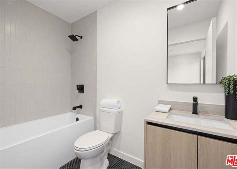 1424 N Mohawk St Los Angeles Ca 90026 Redfin