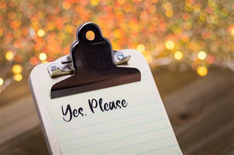 예 종이와 클립 보드에 단어와 함께 개념을하시기 바랍니다 애원하기에 대한 스톡 사진 및 기타 이미지 애원하기 0명 개념 Istock