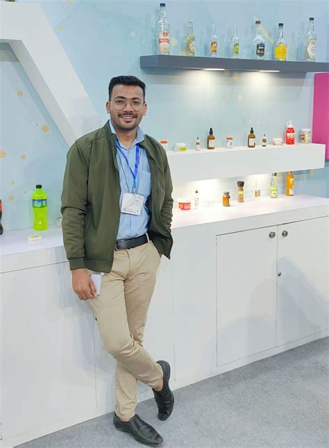 Keshav Jha A Dynamic Leader In Marketing Management And Youth Politics