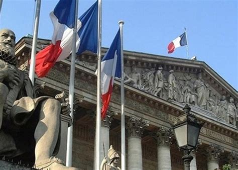 Орешник Путина во Франции заявили о неприемлемости угроз