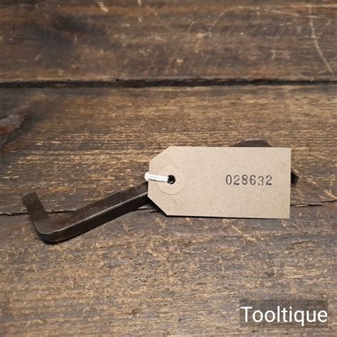 Vintage Cabinetmakers Draw Lock Chisel Good Condition Tooltique
