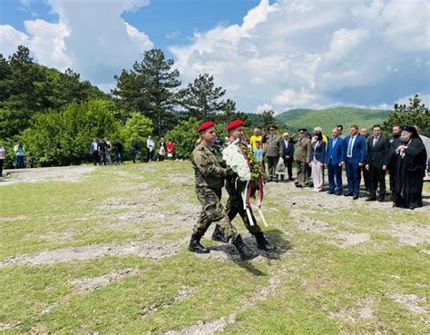 Премиерът Гълъб Донев от Околчица Подвигът на Ботев ни задължава да сме негови достойни
