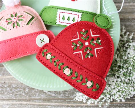 Homespun Holiday All Bundled Up Kit For Diy Felt Christmas Ornaments