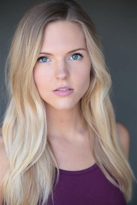 Kari Perdues Portrait Photos Wall Of Celebrities