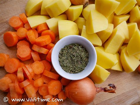 Картофена яхния със свинско в мултикукър Vilis Time