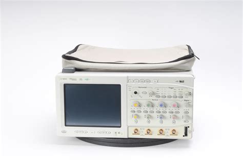 Agilent Mso 8104a Infiniium Mixed Signal Oscilloscope 1 Ghz W Opt 04 Ntc Tech