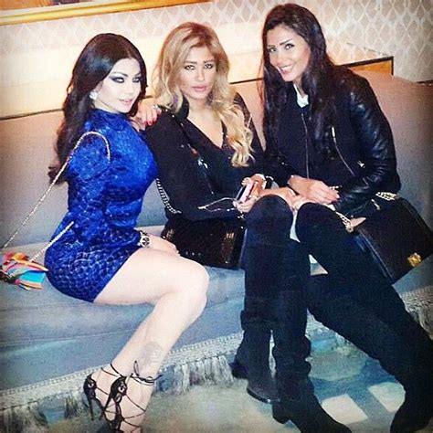 بالصور هيفاء وهبى مع ساندى وأختها ايناس فى افتتاح فيلم حلاوة روح 2015