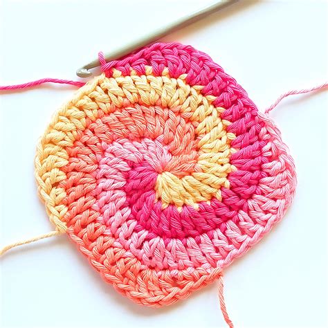 Spiral Granny Square Crochet Pattern At Eileen Crofts Blog