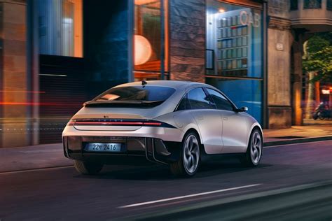 현대차 2024년형 아이오닉6 주력 트림 70만원 인하 모터그래프