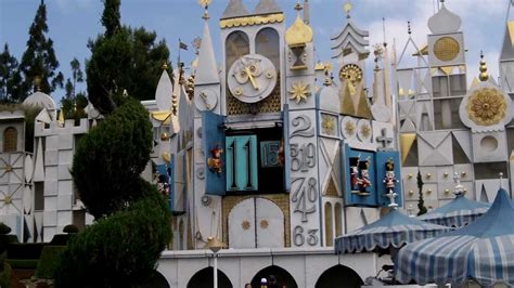 It S A Small World Clock Magic Kingdom At Arthur Snipes Blog