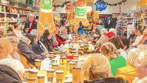 Pettitts In Athy Throw Senior Citizens Party Community Kildare