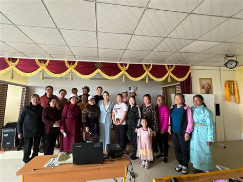 Хог Монголын түүх сонсож явсан чинь манифест хийчихсэн байна шдээ Дэлхийн хамгийн анхны төрт