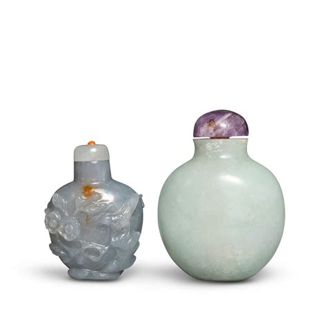 A group of two jadeite snuff bottles 19th 20th century 十九 二十世紀