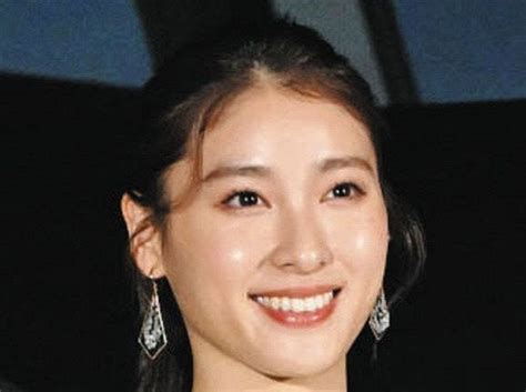 ママ土屋太鳳、第1子出産後初ショット「今気づいたけれど…髪、伸びたなぁ」巻き髪ロングヘアに「相変わらず綺麗」との声：中日スポーツ・東京中日スポーツ