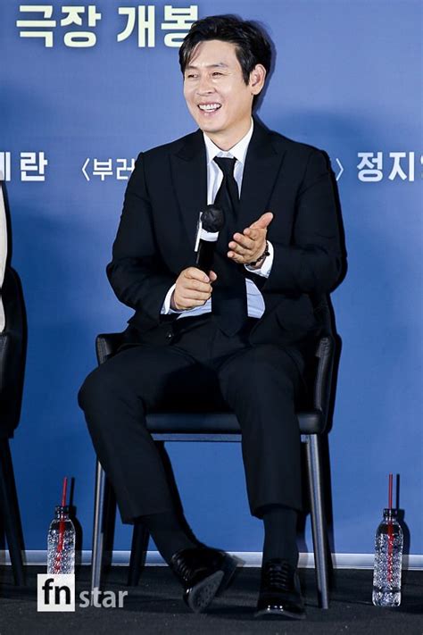 포토 설경구 재수사에 나선 형사 헉스