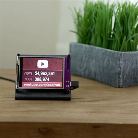 Adafruit Pyportal Circuitpython Powered Internet Display