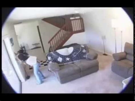 Marido Desconfiado Flagra Esposa Com C Mera Escondida Youtube