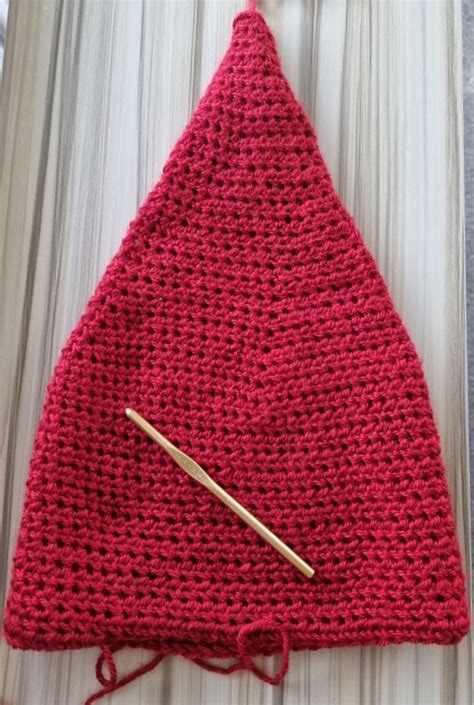 Make Yourself An Adult Crocheted Santa Hat Free Pattern Bee Stitchd