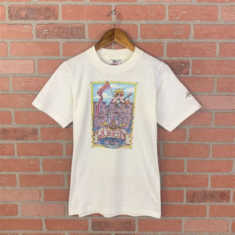 Vintage Vintage 80s Mary Engelbreit The Queen Of Everything T Shirt