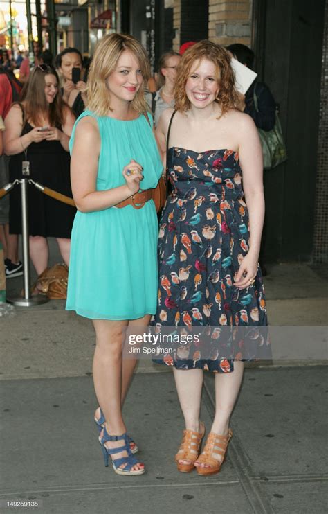 Vanessa Bayers Feet
