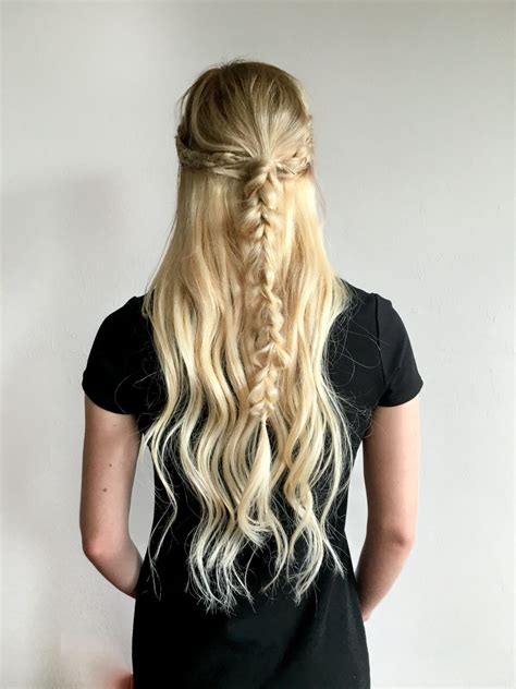 Crown Half Up Pull Through Braid Video Tutorial