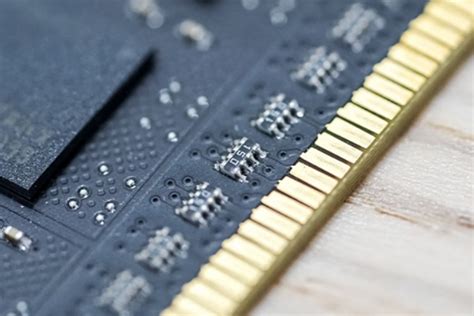 中国模拟厂商别再死磕IDM 36氪