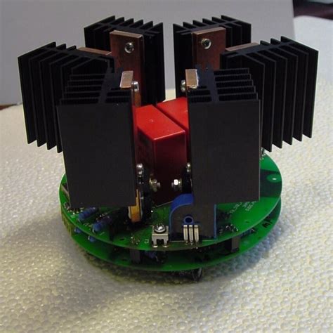 Pictures Of The Designed Power Electronic Converter With Sic Mosfets Download Scientific