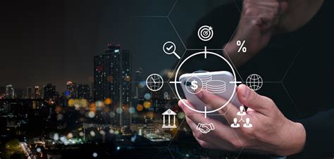 경영진 또는 임원 Cfo가 조직의 연간 수익과 비용을 예측하는 예산 및 재무 계획 개념입니다 직장에서의 재무 및 연간 전략 계획