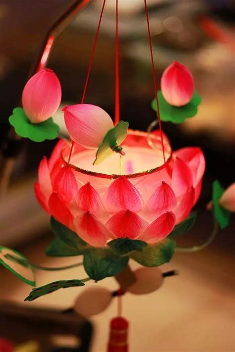 手工制作手提荷花灯 莲花灯笼 古风灯笼 大山谷图库