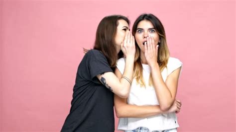 ကိုယ့်ရဲ့ Relationship နဲ့ပတ်သက်ပြီး သူငယ်ချင်းကိုမပြောပြသင့်တဲ့အရာတချို့ Mystyle Myanmar