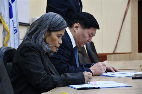 Хүүхдийн хорт хавдрын эмийг үнэгүй нийлүүлэх санаачилгад Монгол Улсыг