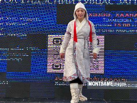 ХӨВСГӨЛ Мөсний баяраар үндэсний хувцас шалгаруулах уралдааныг хамгийн их сонирхож байлаа