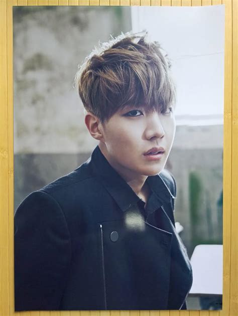 Постер джей хоуп J Hope Bts — ціна 60 грн у каталозі Календарі Купити