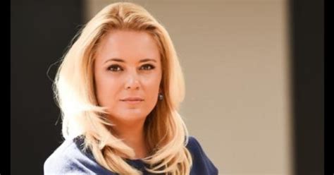 Лора Крумова напира за сватба показа порасналия си син Снимки За Жената