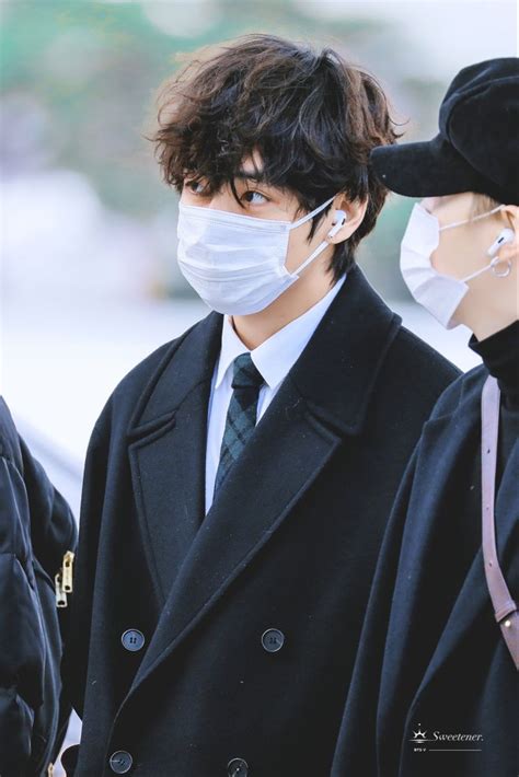 A Young Fan Didnt Call Btss V Oppa And This Was His Reaction Koreaboo