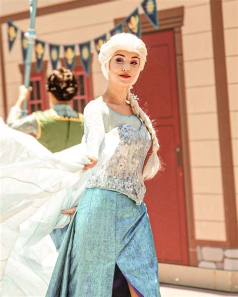 Pin By TRH On Elsa Face Character Face Characters Elsa Face Fashion